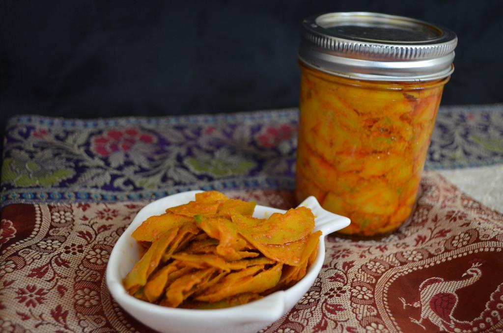 Aambadyaanche Lonche